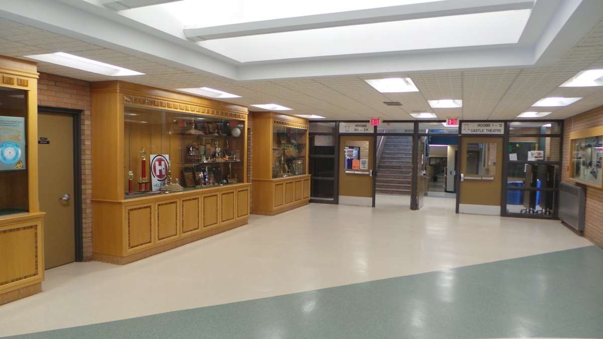 Información del colegio Aden Bowman Collegiate - Saskatoon - Colegio ...